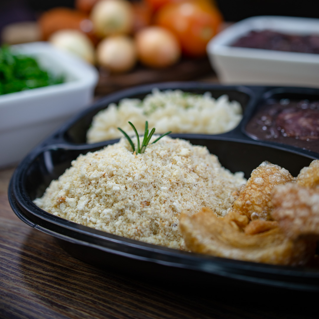 RECEITA: Feijoada com Farofa Pronta Tradicional - Grupo PQ Alimentos