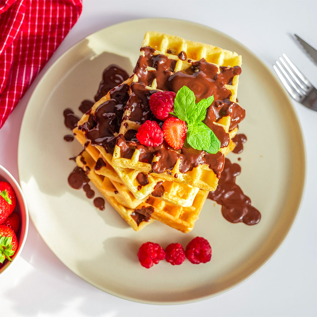 RECEITA: Waffle com Frutas e Chocolate - Grupo PQ Alimentos