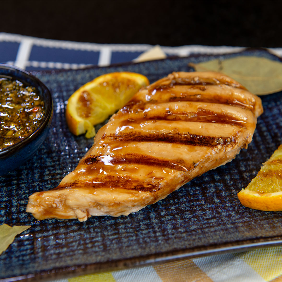 RECEITA: Frango Grelhado ao Mel com Chimichurri - Grupo PQ Alimentos